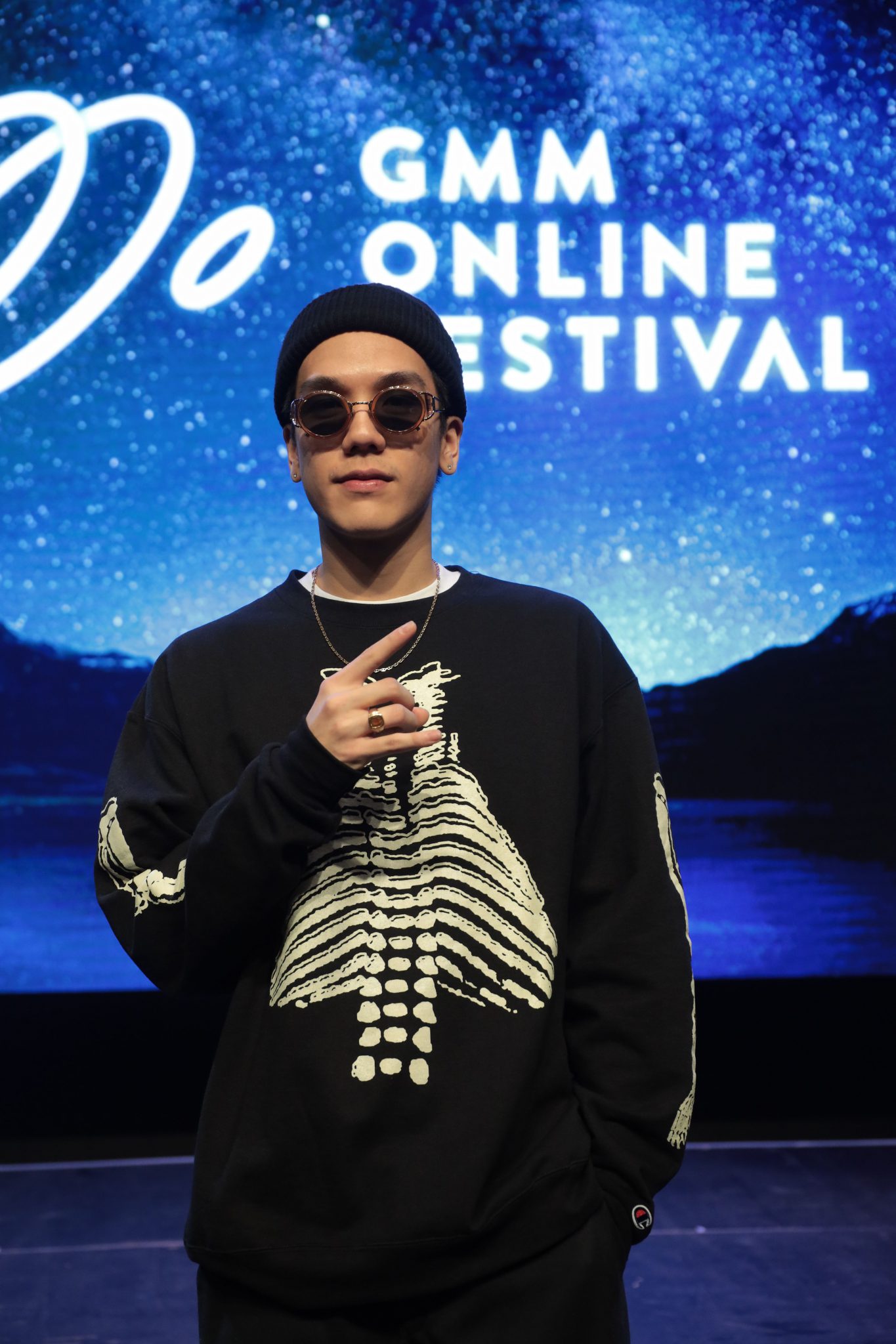 ไม่ได้มาเล่นๆ “GMM GRAMMY” จับมือ “VLIVE” จัด “GMM Online Festival” นำ ...