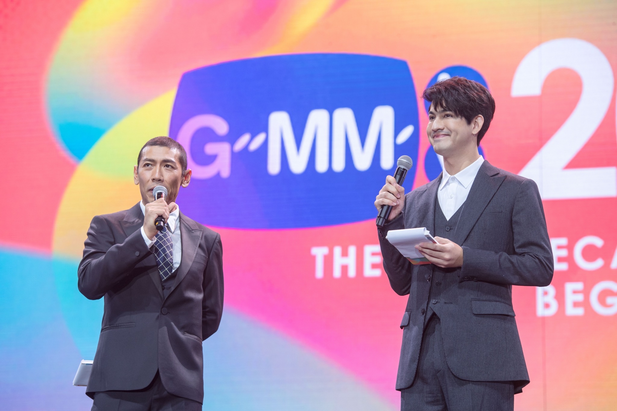 “GMMTV” จัดงาน “GMMTV 2021 The New Decade Begins” เปิดโผ 16 ซีรีส์เรื่อง | KAZZ Magazine