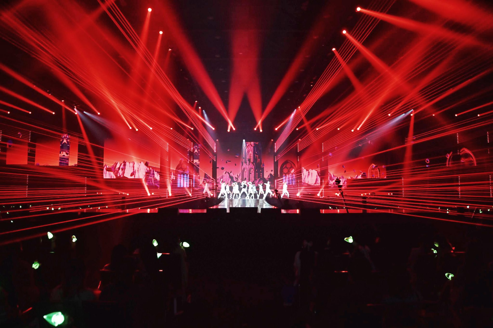 4NOLOGUE จัดให้ได้ใกล้ชิดกัน(ต์) ใน 2022 BamBam FAN MEETING IN BANGKOK | KAZZ Magazine